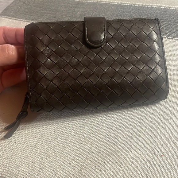 Bottega Veneta | Bags | Bottega Veneta Classic Brown Intrecciato Long ...